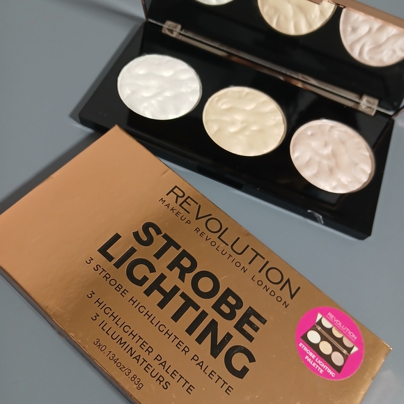 Revolution | Makeup | Revolution 3 Strobe Lighting Highlighter Palette ...